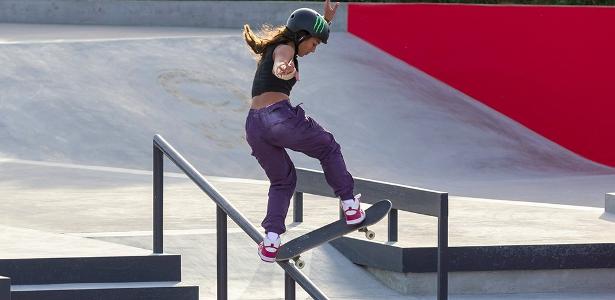 Rayssa vai à final em Tóquio e busca o terceiro título mundial em um ano