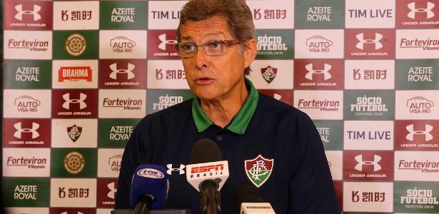 Neymar é top 10 do futebol brasileiro, diz Oswaldo de Oliveira