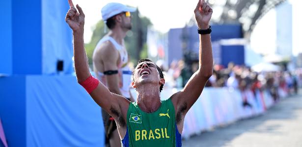 Caio Bonfim, após prata inédita: 'Não estamos brincando de rebolar'