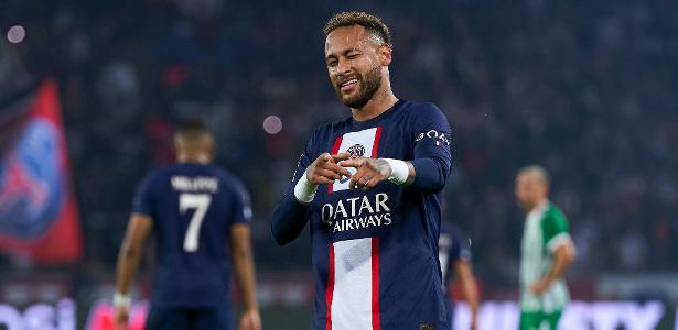 Neymar comemora título do PSG no francês: 'Mais um pra conta do pai' Neymar comemora título do PSG no francês: 'Mais um pra conta do pai'