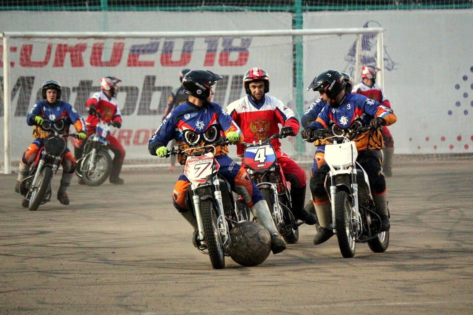 Conheça o Motoball, a versão do futebol sobre motocicletas