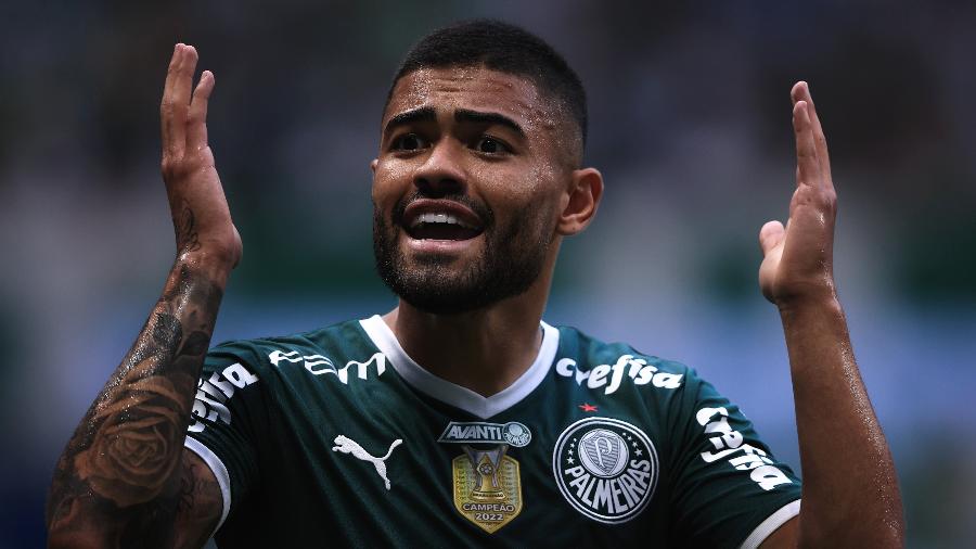 Palmeiras negocia empréstimo de Bruno Tabata para clube do Qatar
