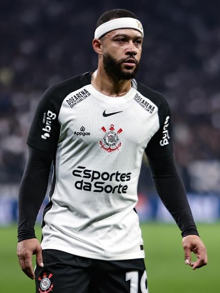 Corinthians: Memphis Depay indica volta ao Brasil em meio à polêmica