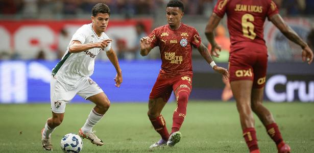 Bahia e Fluminense empatam em jogo emocionante de duas viradas