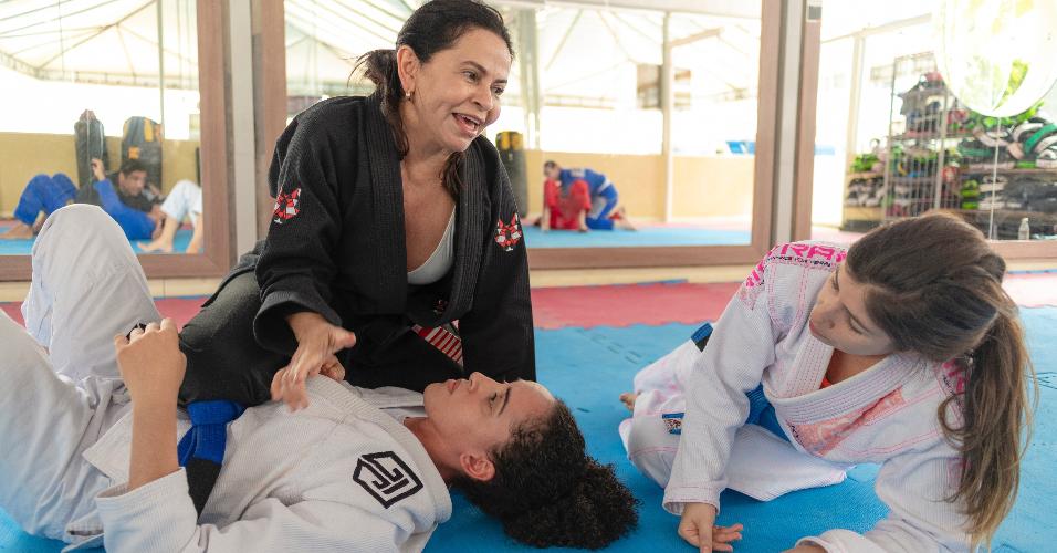 Indígena, feminista e avô: quem é a mulher mais graduada do jiu-jitsu