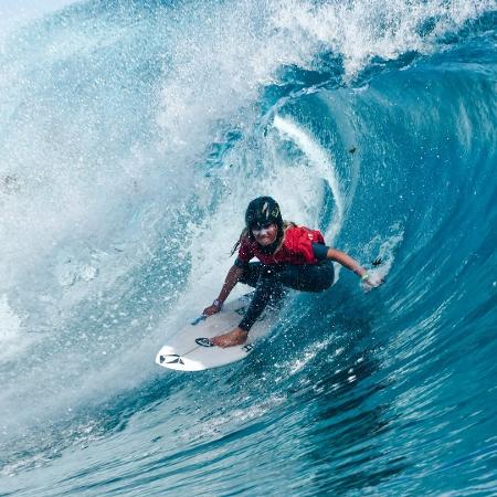 Kelia Gallina faz história ao se classificar para o Mundial de Surfe