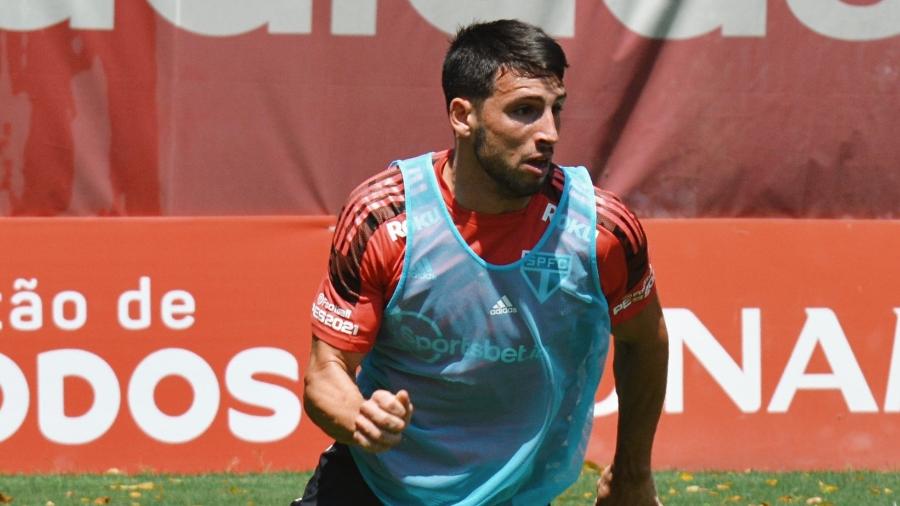 'Que sejamos felizes de novo', diz Calleri sobre volta ao SPFC