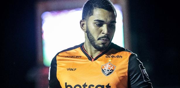 Fluminense faz proposta por Lucas Arcanjo, goleiro do Vitória Fluminense faz proposta por Lucas Arcanjo, goleiro do Vitória