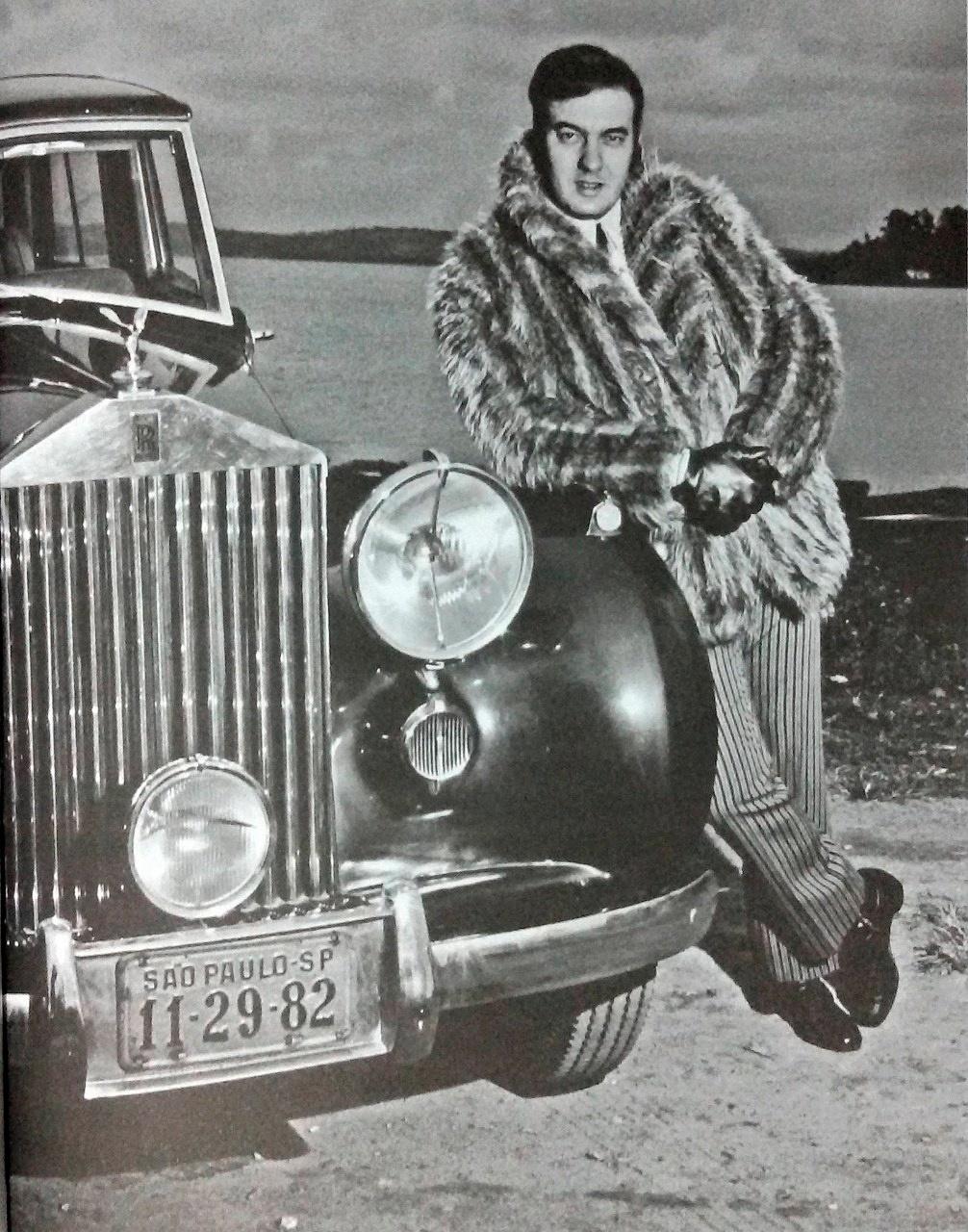 Rolls-Royce de Erasmo tem preço milionário e já foi carro do amor