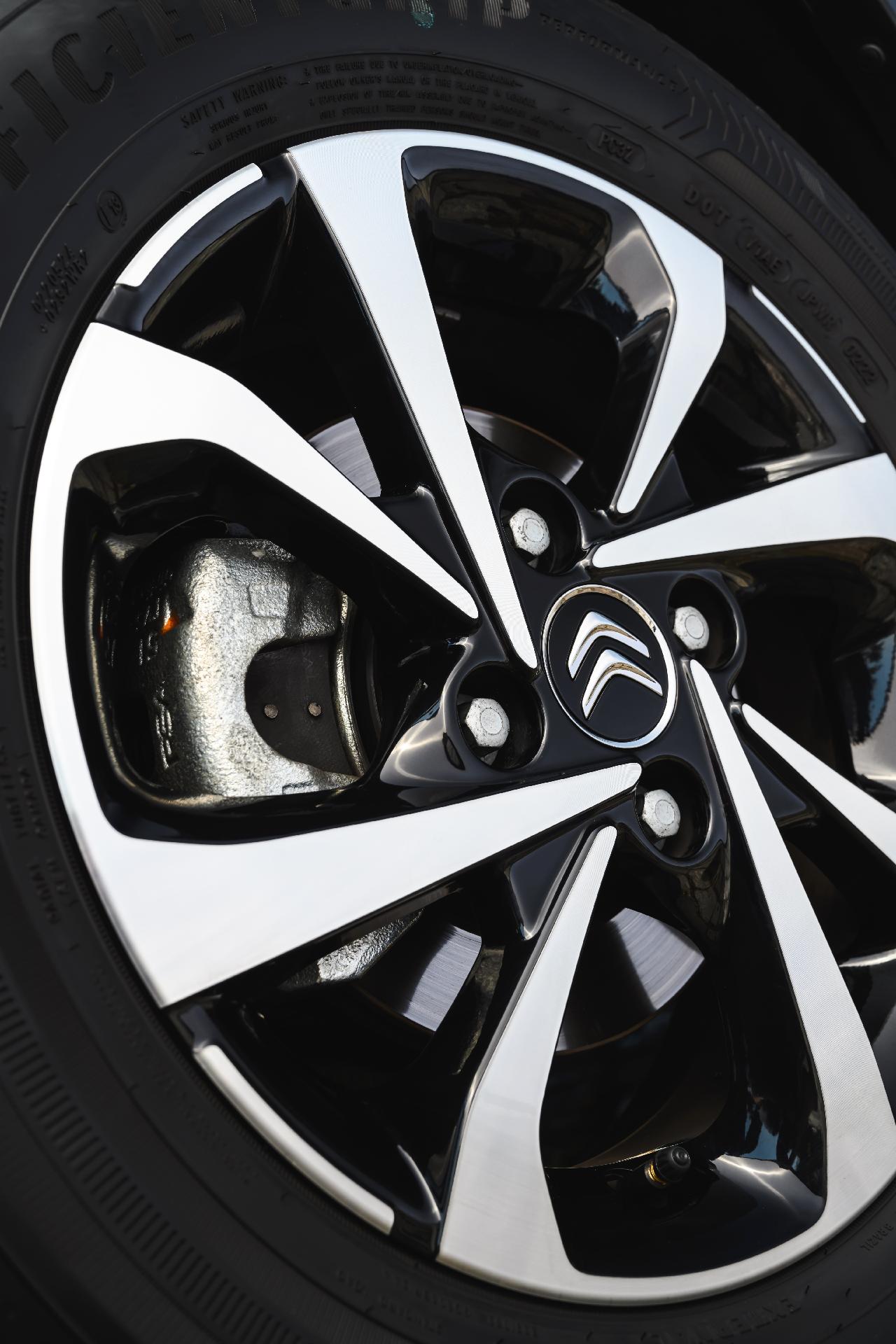 Novo C3 vai 'atropelar' Kwid e Mobi? Veja qual é melhor por R$ 70 mil