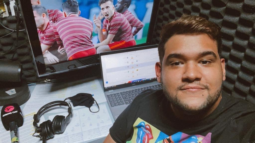 Narrador do TNT Sports, Victor Lopes lança carreira como cantor de ...