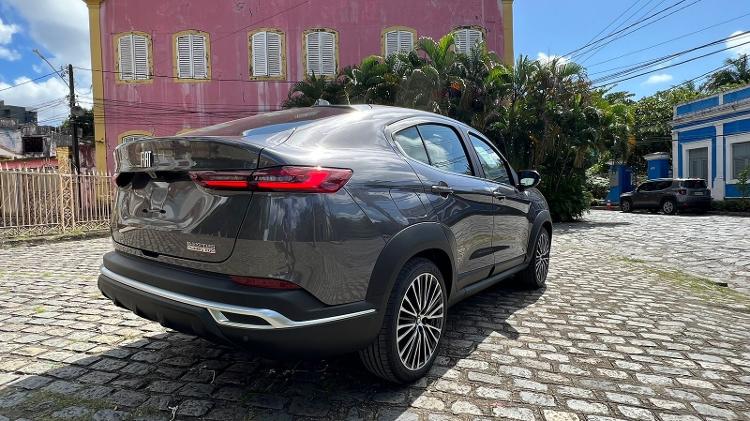Fiat Fastback 1.0: testamos a versão com melhor custo-benefício do SUV