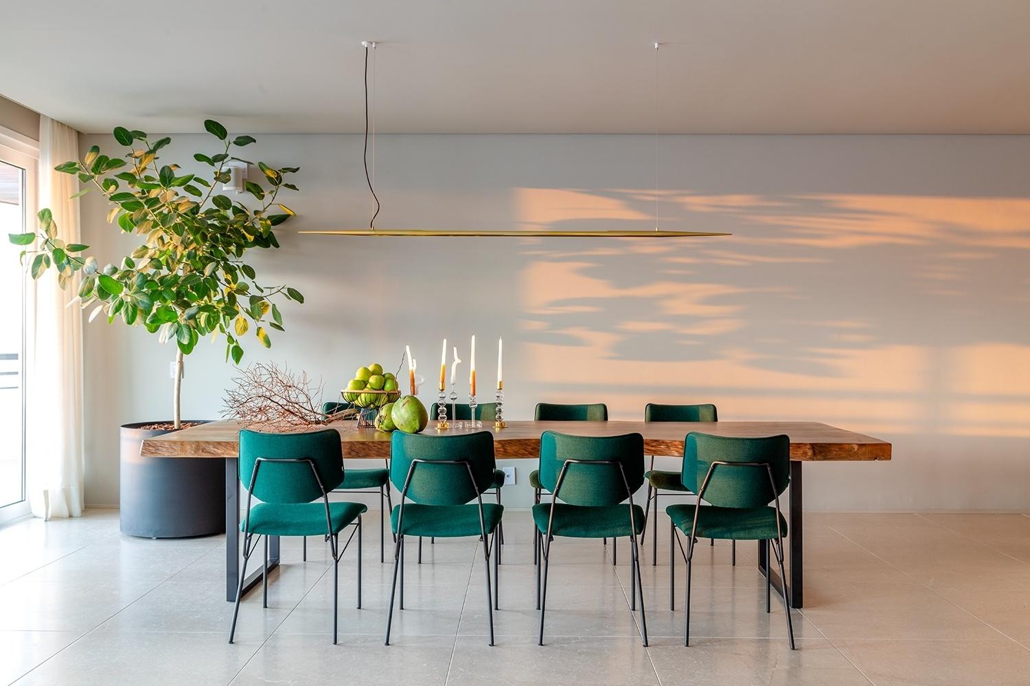 20 anos depois, ela transformou o apê da infância em um lar ...