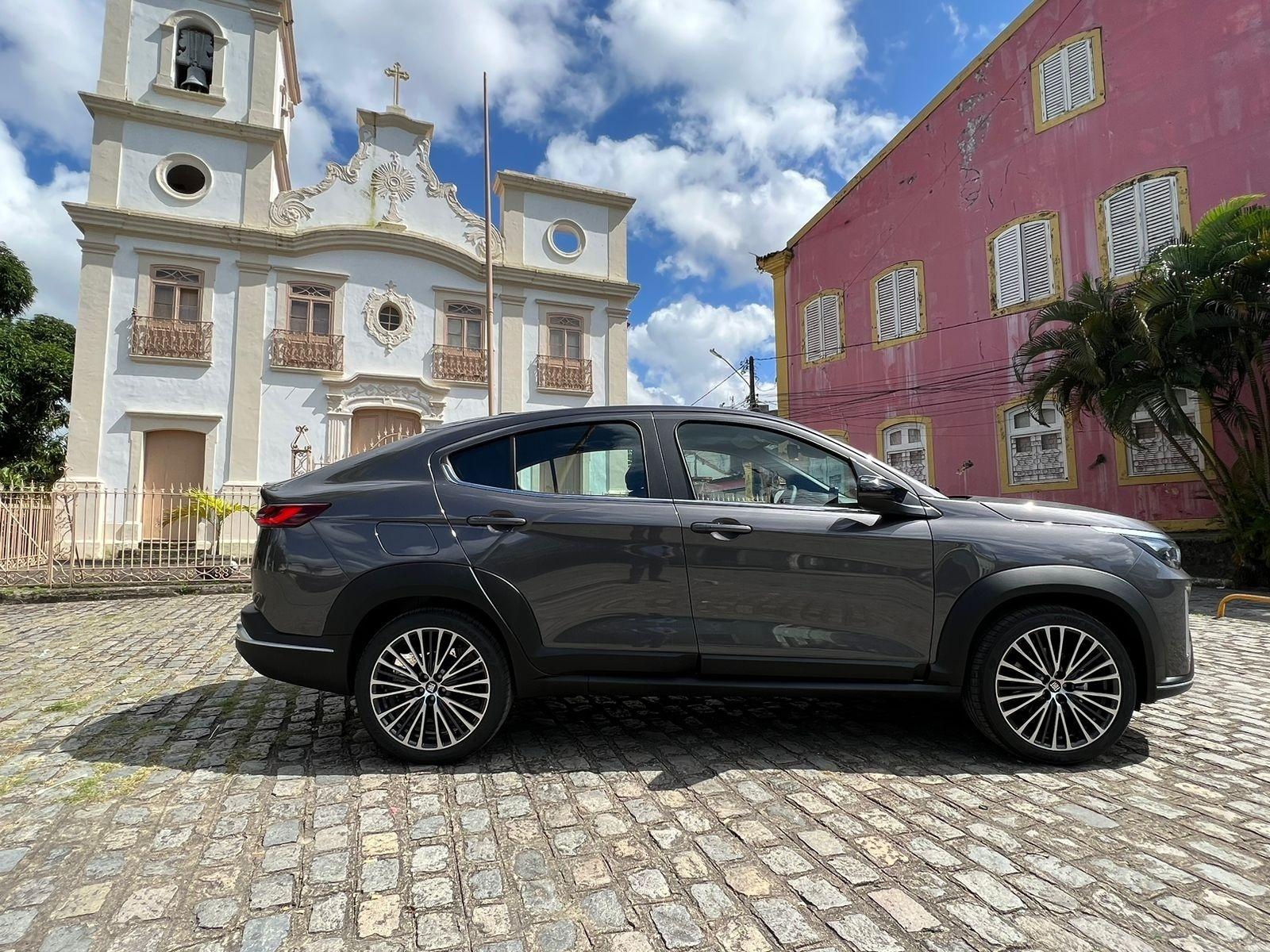 Fiat Fastback tem mais de 5 mil unidades vendidas nos primeiros 10 dias ...