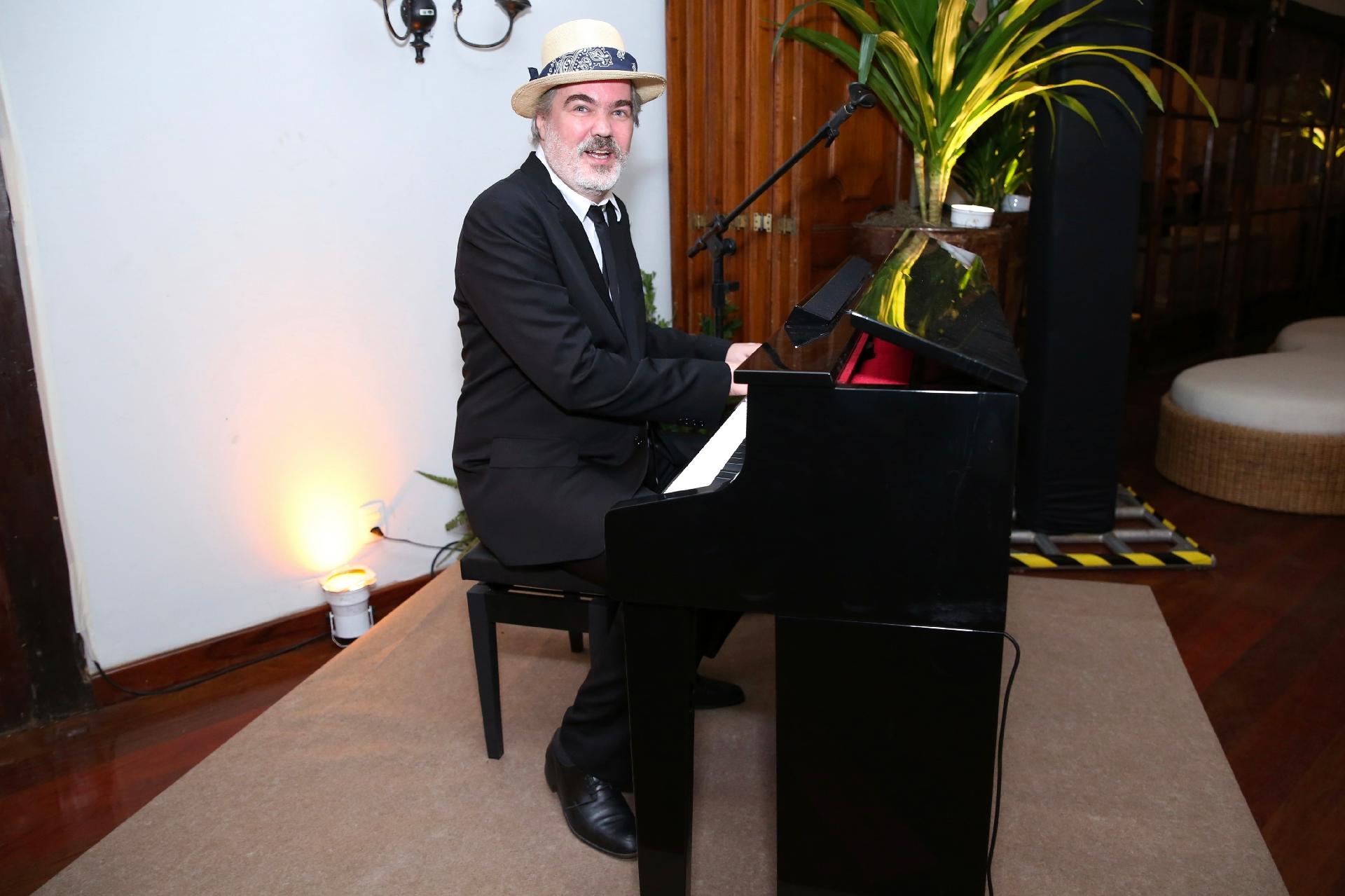 Helô Pinheiro 80 anos: veja como foi a festa