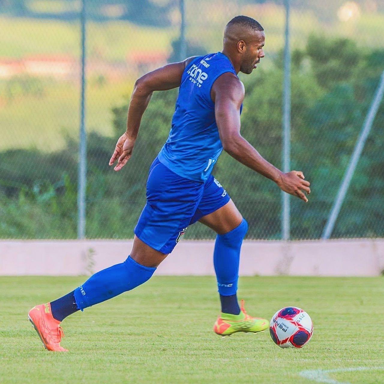 Polidoro Júnior, visto com Karol Conká, é ex de Jojo Todynho