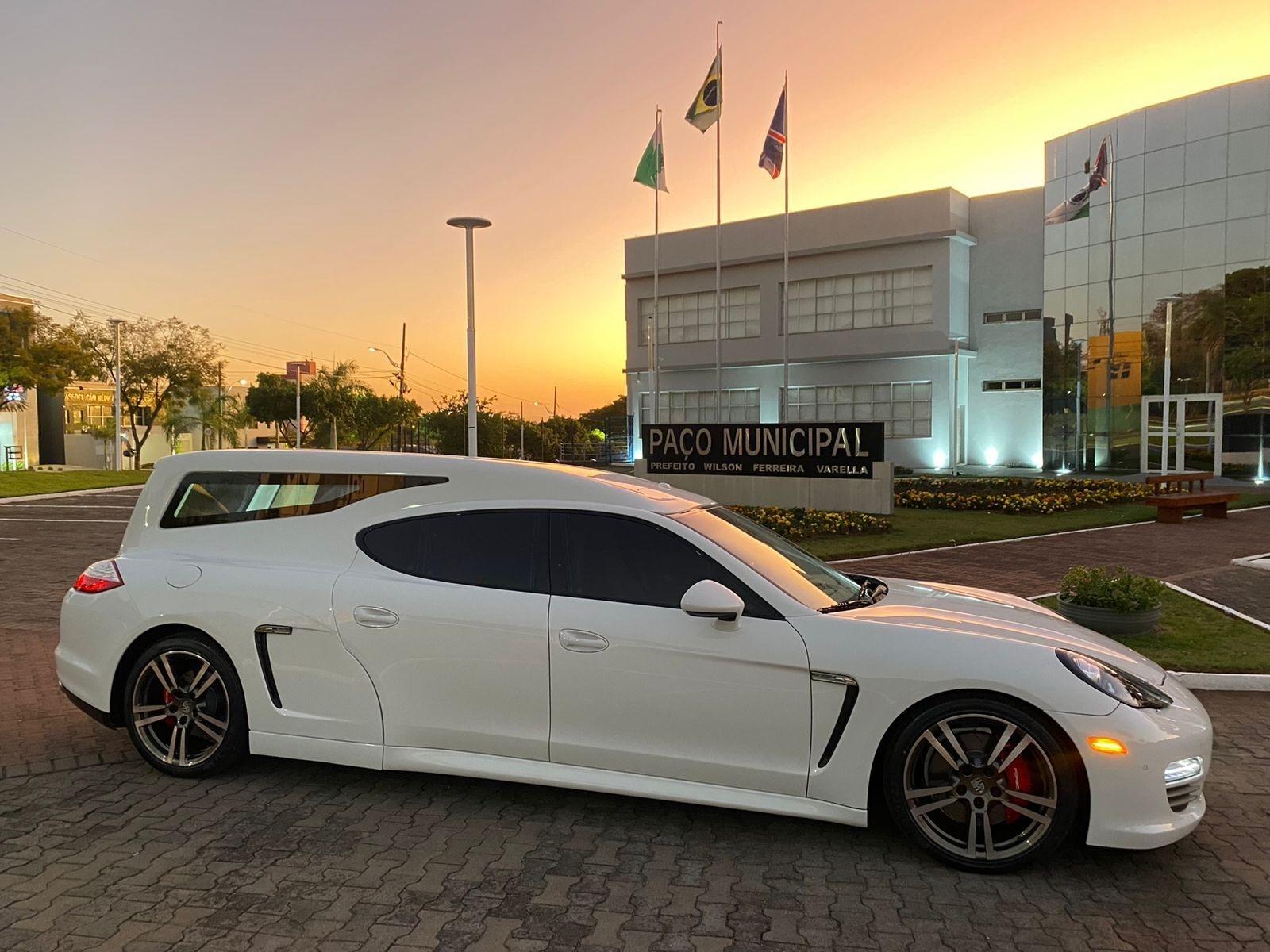 Como Porsche de quase R$ 400 mil foi transformado em carro funerário ...