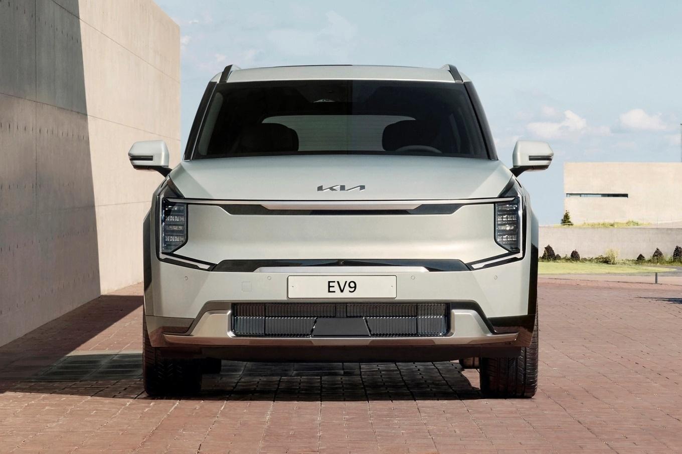 Kia EV9 é SUV elétrico futurista e ecológico que roda mais de 500 km - 29/03/2023 - UOL Carros