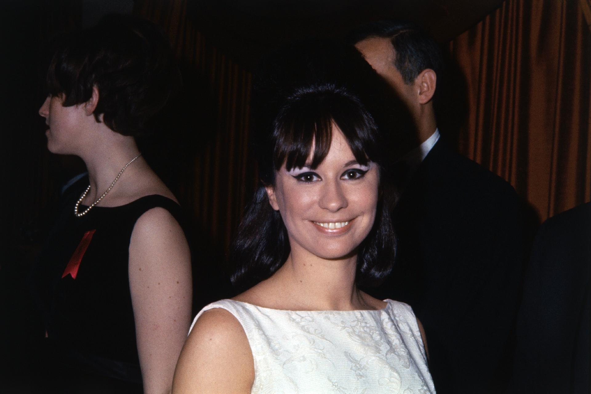 Astrud Gilberto, a voz de Garota de Ipanema em inglês, morre aos 83