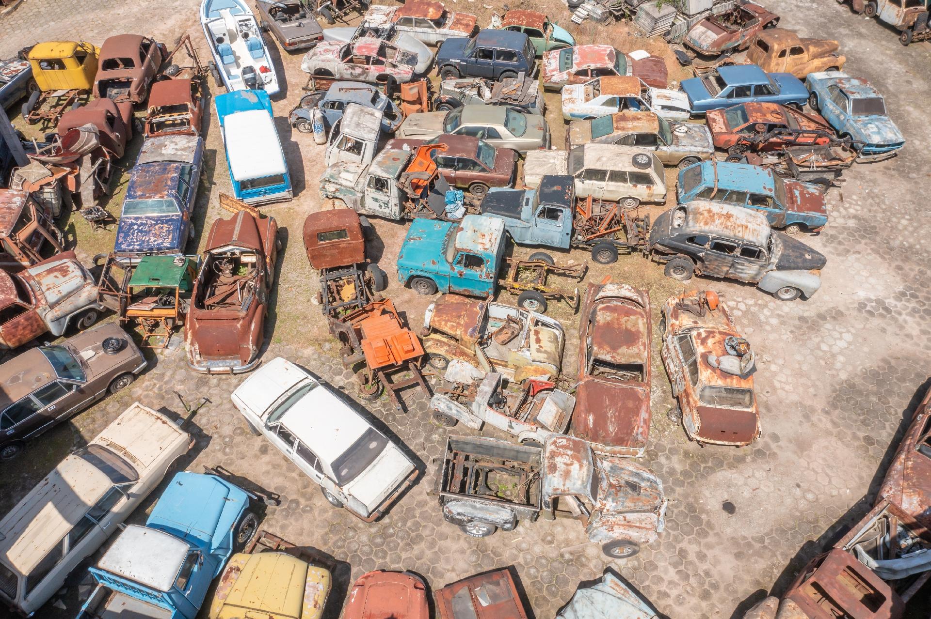 Cheio de raridades? Desvendamos os carros do "Coliseu" da Fernão Dias