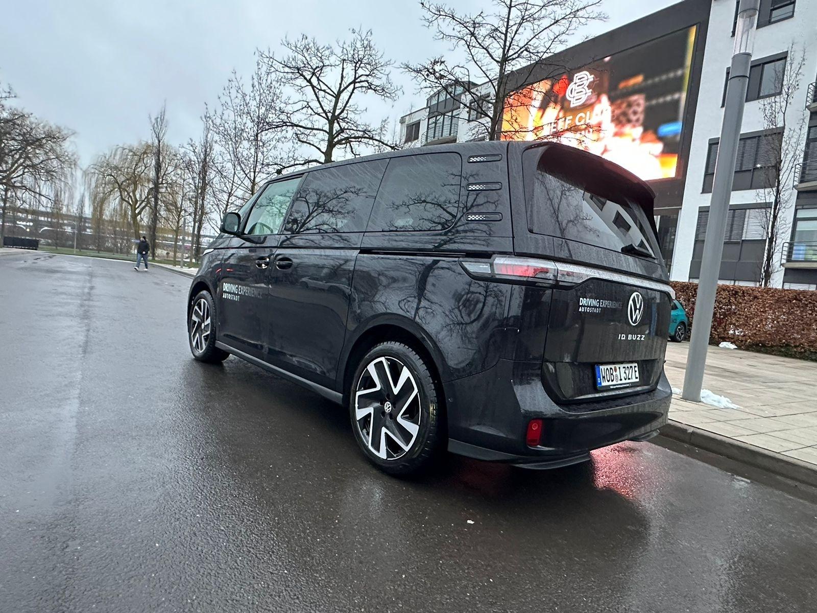 ID. Buzz: dirigimos a Kombi elétrica que tem tudo para vir para o ...