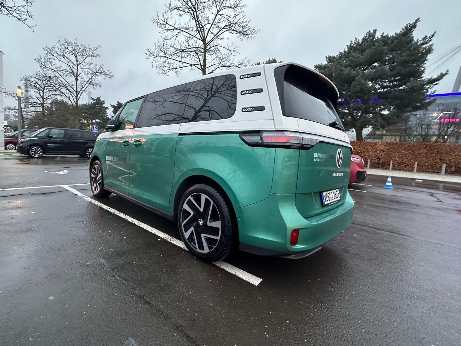 ID. Buzz: dirigimos a Kombi elétrica que tem tudo para vir para o ...