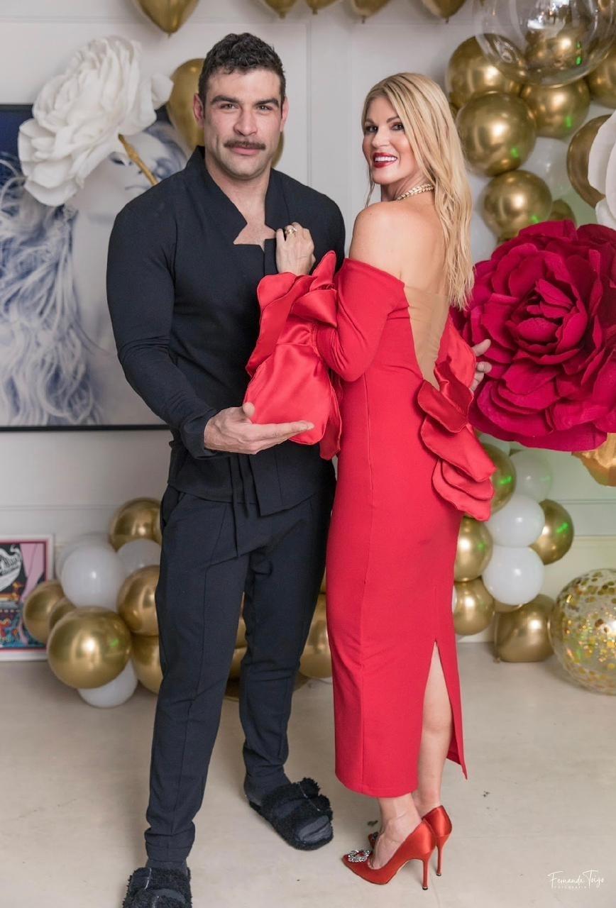 Val Marchiori celebra aniversário com festa luxuosa - 10/10/2023 - UOL ...