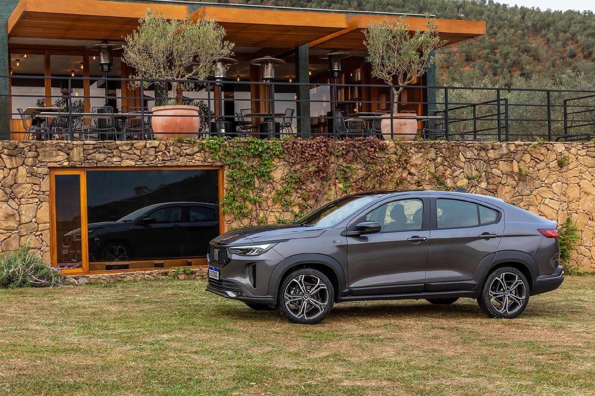 Fiat Fastback: veja como anda e o que entrega a versão de R$ 150 mil