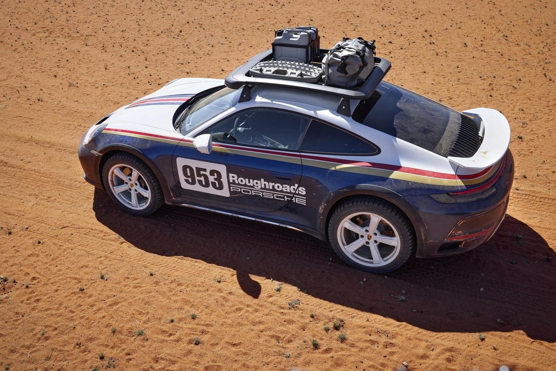 Porsche 911 Dakar: aceleramos esportivo nas dunas do Deserto do Saara