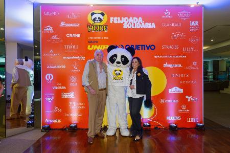 A Feijoada Solidária da Casa Hope