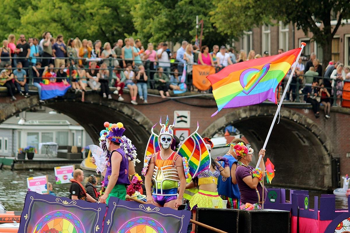Além do arco-íris: Parada do Orgulho LGBT+ mostra força do turismo ...
