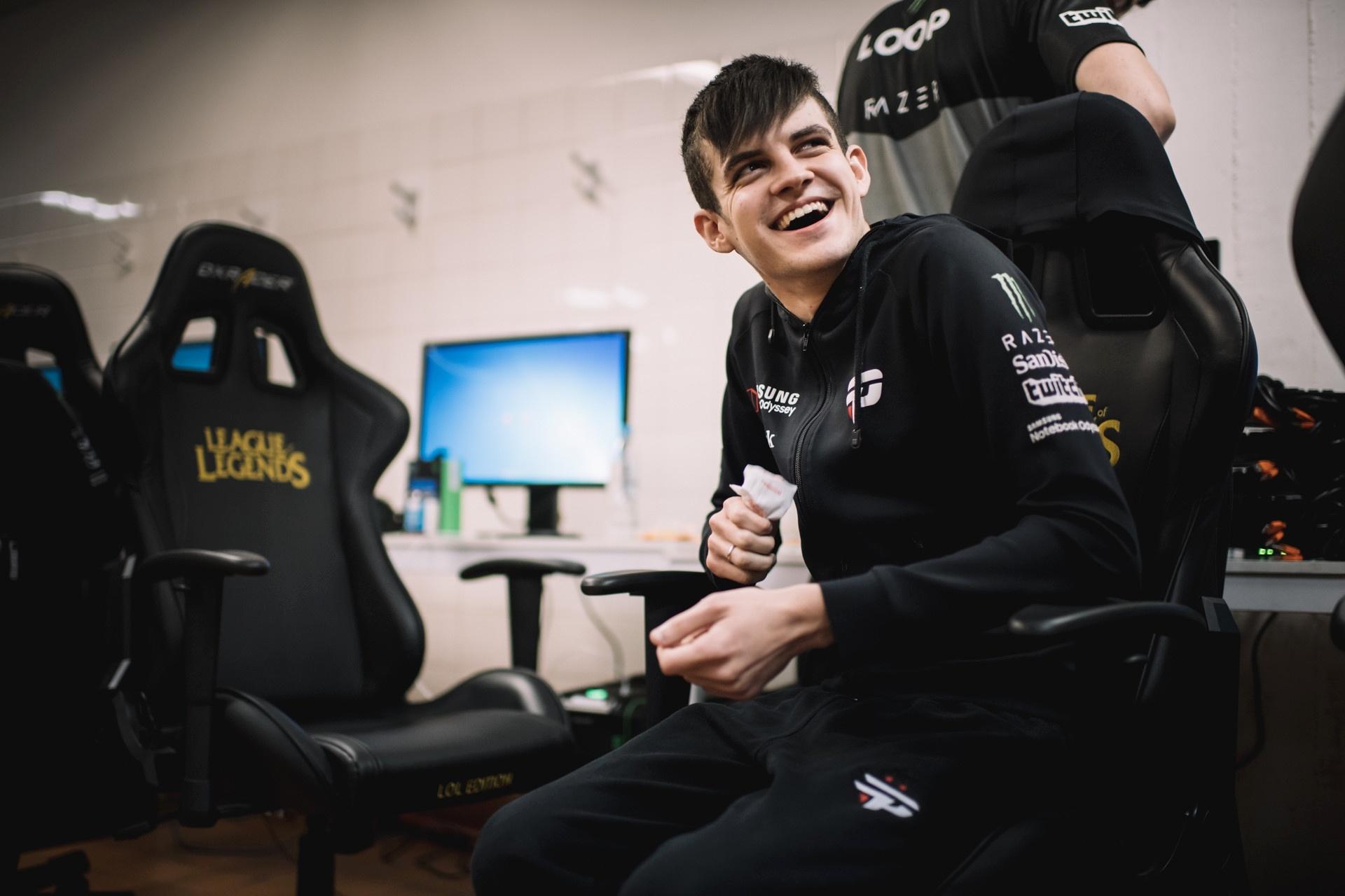 Kami anuncia aposentadoria do LoL e recebe homenagens de fãs e ...