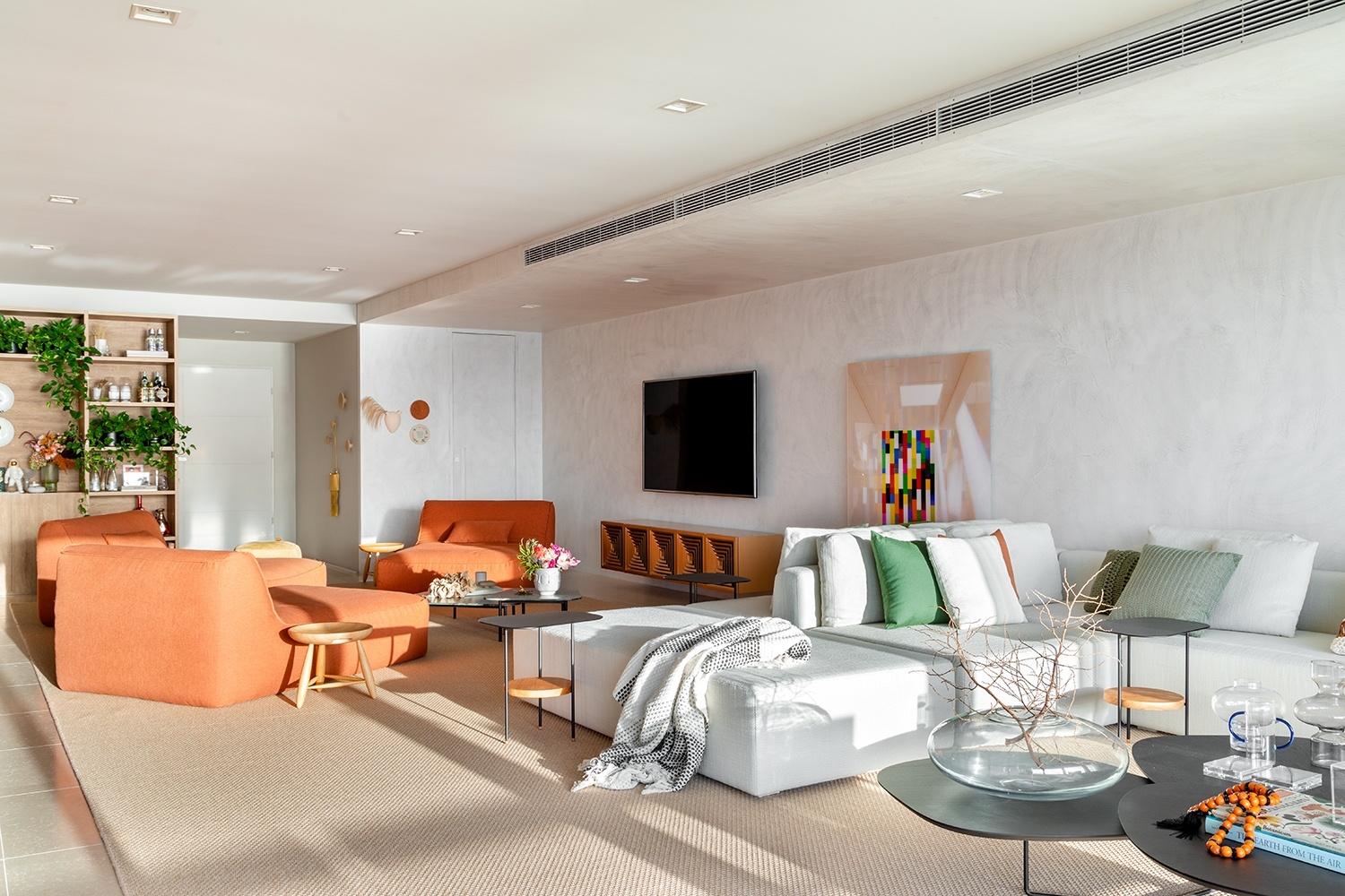 20 anos depois, ela transformou o apê da infância em um lar ...