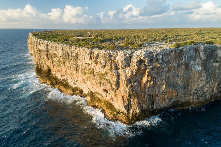 Belezas do mar e luxo mostram que Ilhas Cayman são mais que paraíso ...