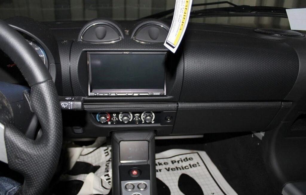Teslas zero km após 13 anos: mistério é revelado e preço atinge uma ...