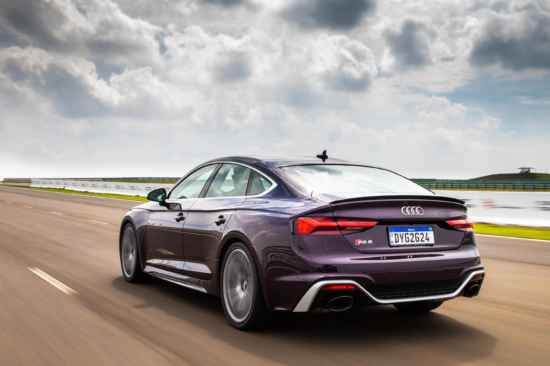 Como é acelerar os três novos esportivos que a Audi trouxe para o ...