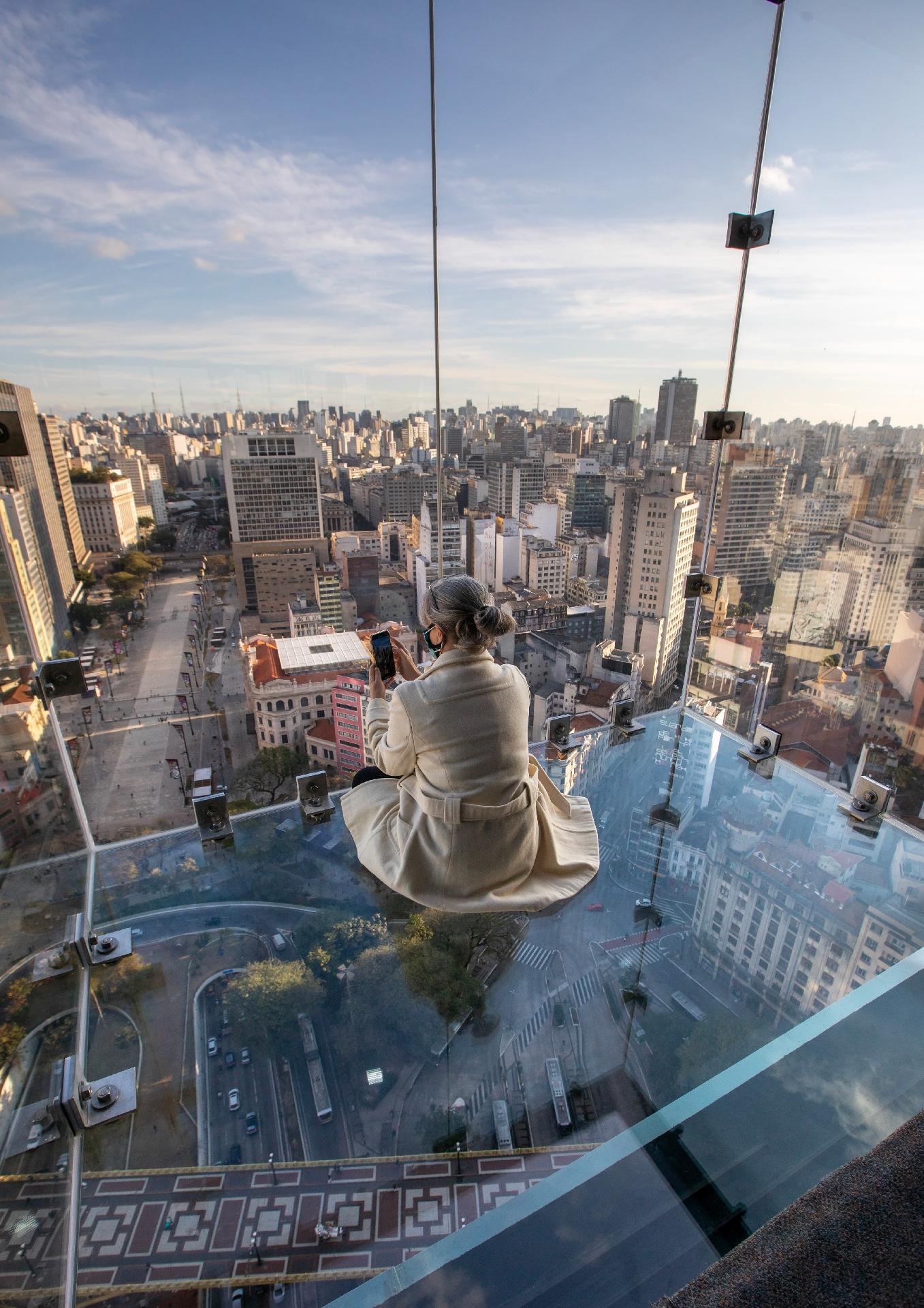 Sampa Sky: conheça a atração turística de SP que "flutua" visitantes