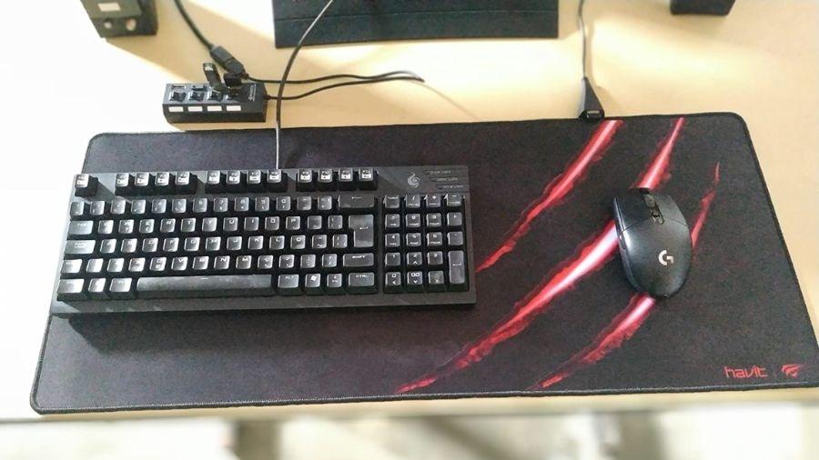 Mouse Pad Gamer grande em promoção; vale a pena?