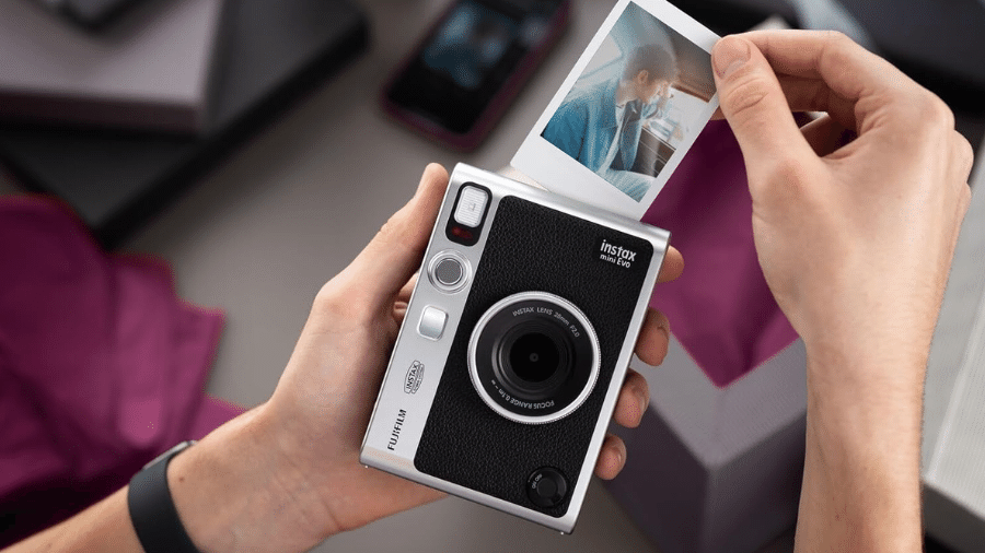 Câmera que imprime fotos e tem 100 formas de fotografia vale a pena?