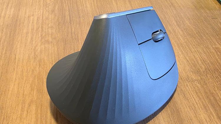 Amigo do seu pulso: testamos o mouse MX Vertical da Logitech