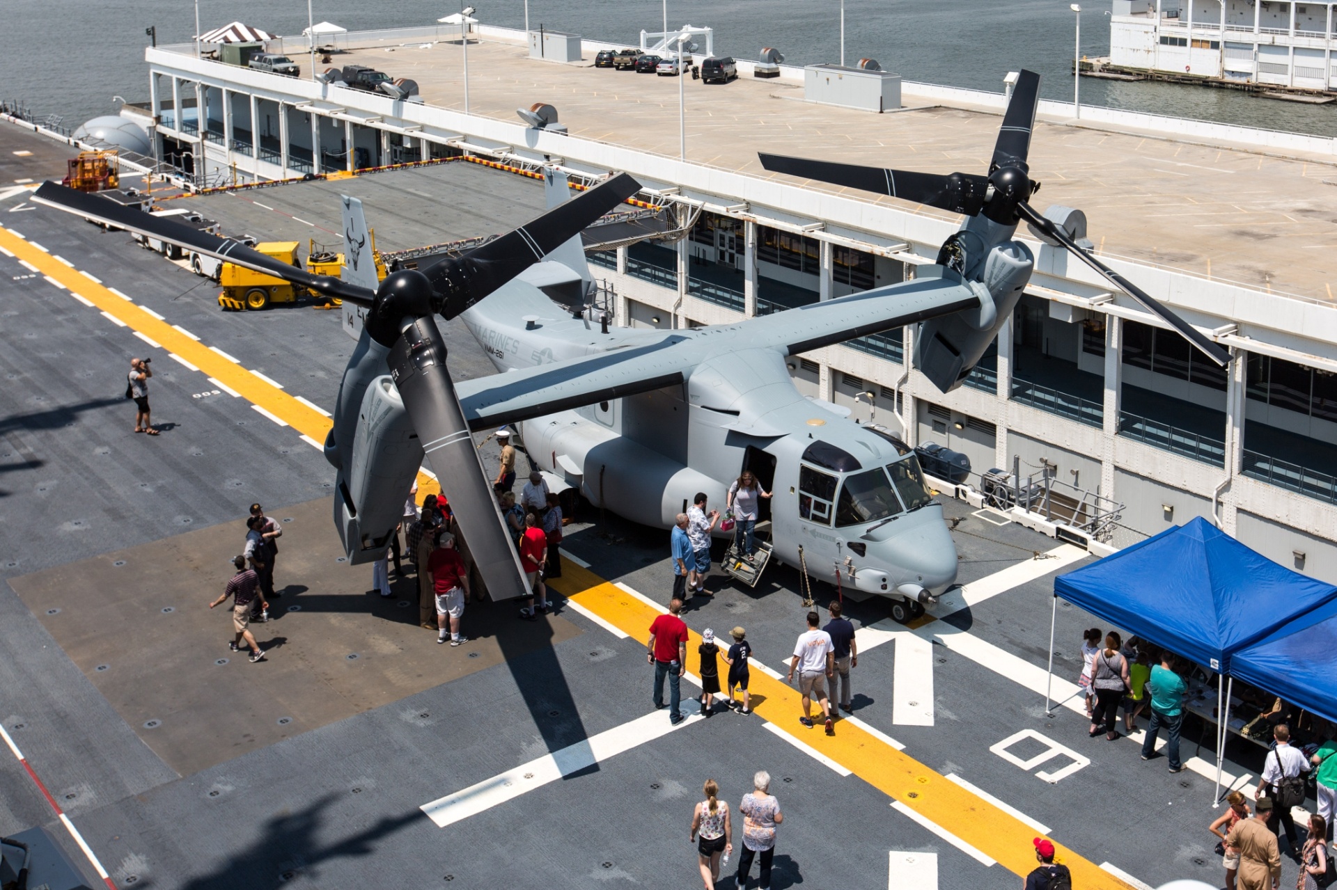 Fotos: Conhece o interior de um navio militar dos EUA? Forças armadas ...