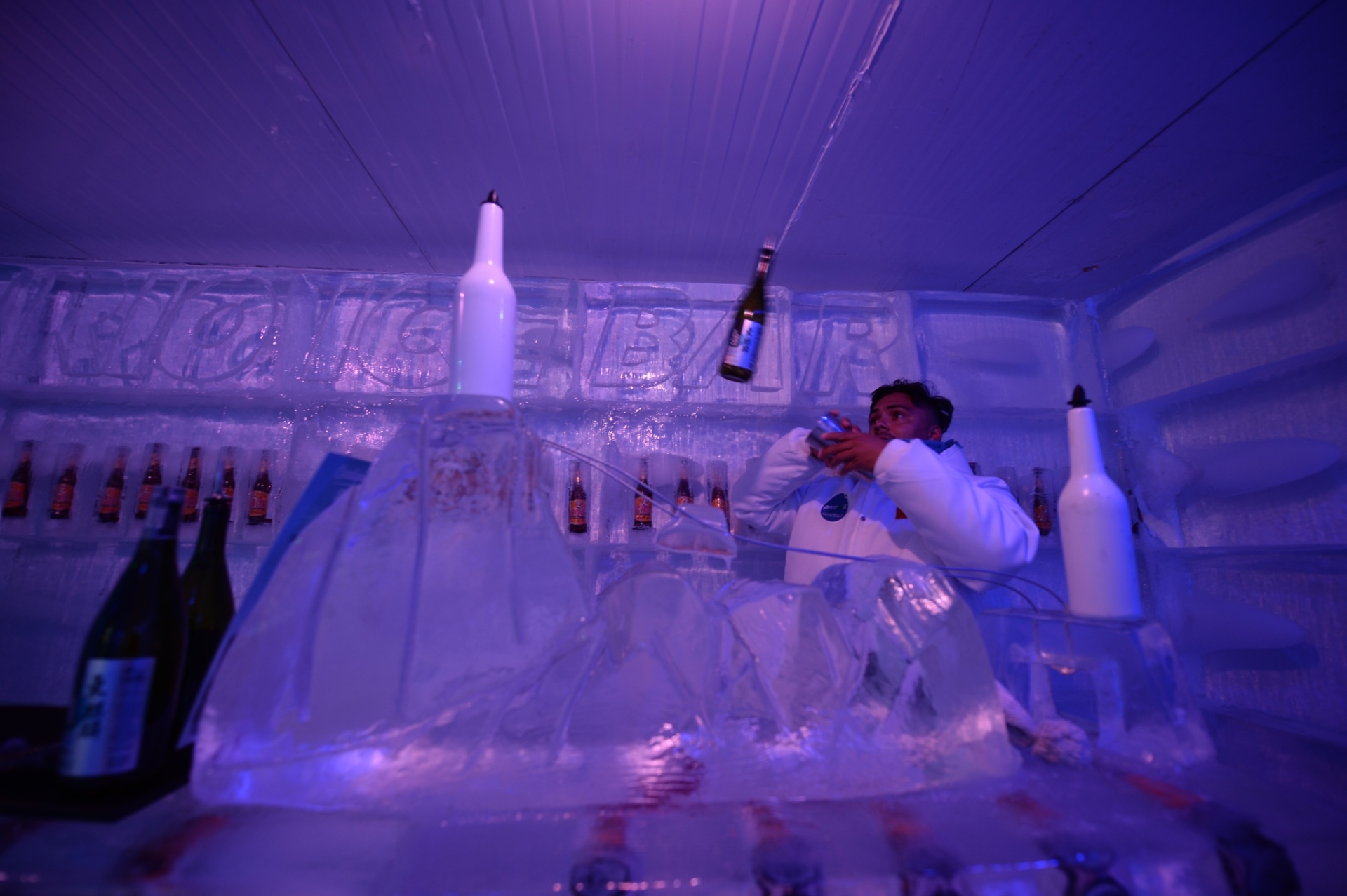 Fotos: No auge do verão carioca, Rio tem bar feito completamente de ...