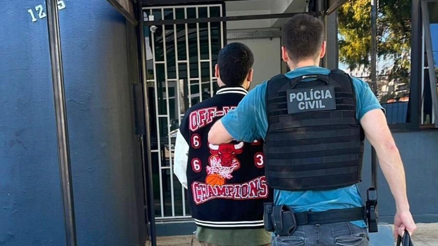 Líder religioso conhecido como "Bruxo" é preso suspeito de tortura em SC