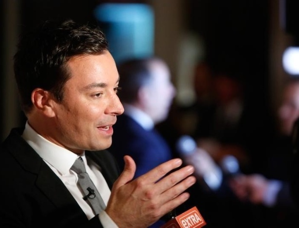 Jimmy Fallon volta ao "Tonight Show" após quase perder dedo em acidente ...