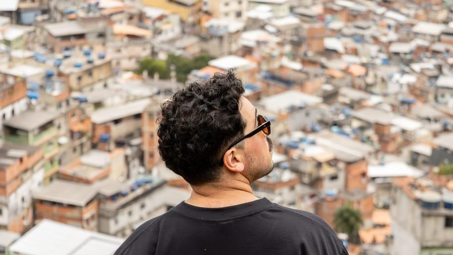 Laje viral na Rocinha vira negócio e atrai turistas do mundo todo