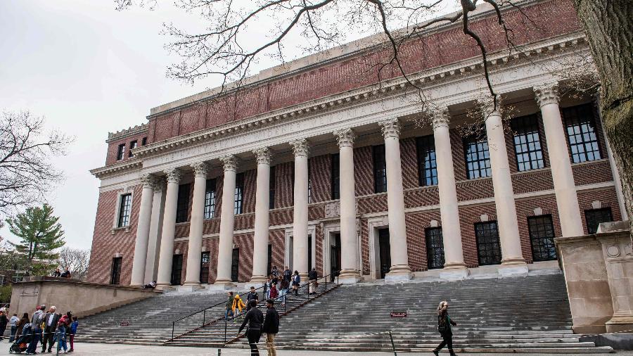 Harvard pode pagar até R$ 3 bi para encerrar disputa com Trump