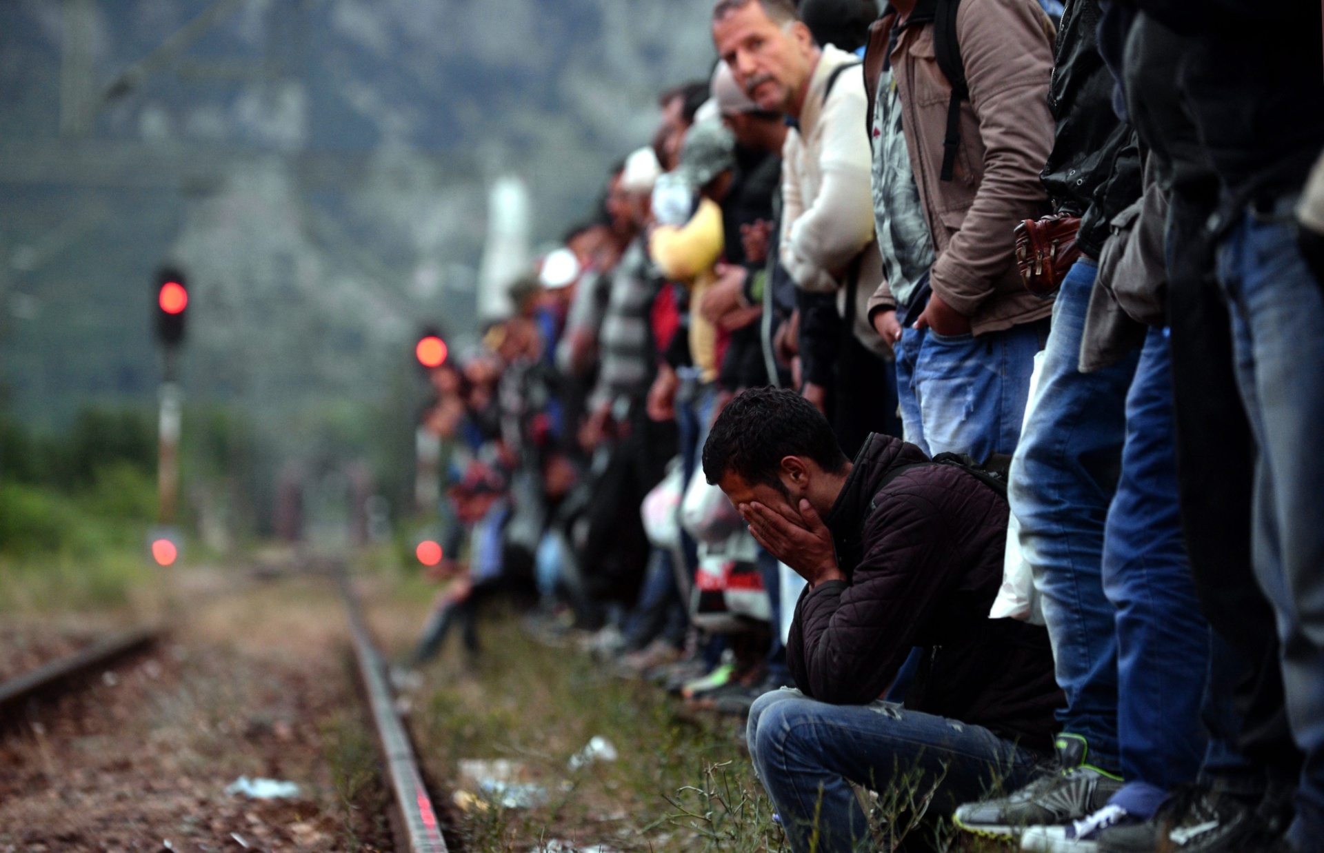 Fotos: Imigrantes arriscam suas vidas para chegar à Europa - 20/04/2015 ...