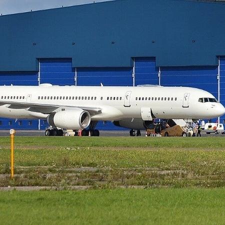 Avião da Força Aérea dos EUA que pousou no Brasil é usado pela CIA