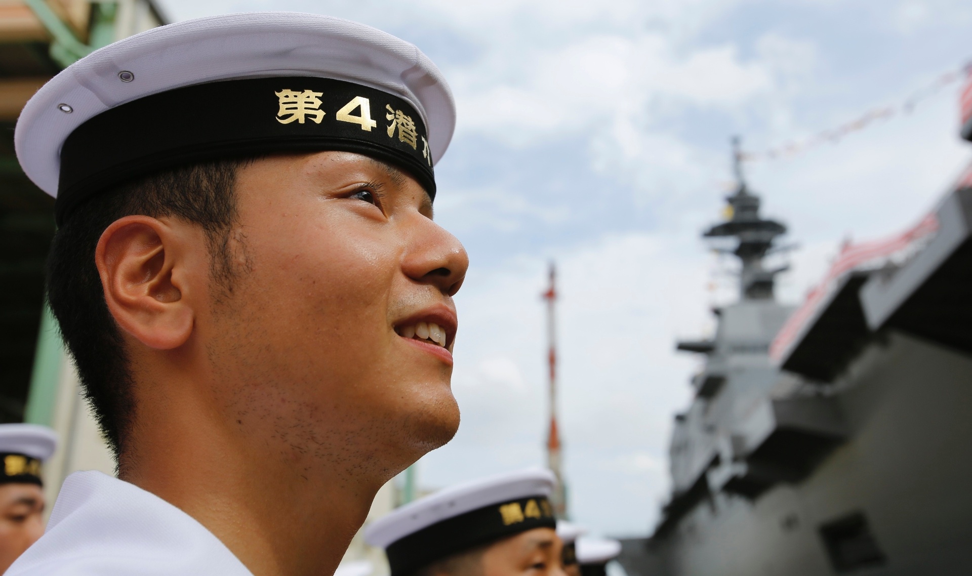 Fotos: Japão apresenta o seu maior navio militar desde o fim da 2ª ...
