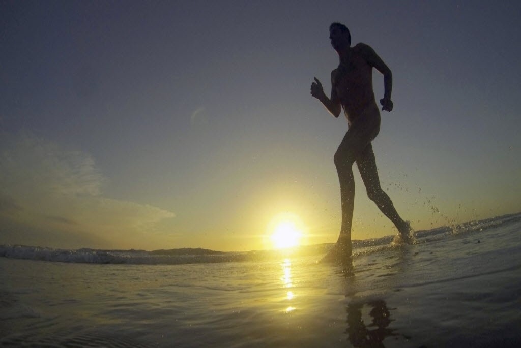 Fotos: Mais antigo retiro naturista europeu, na França, reúne turistas ...